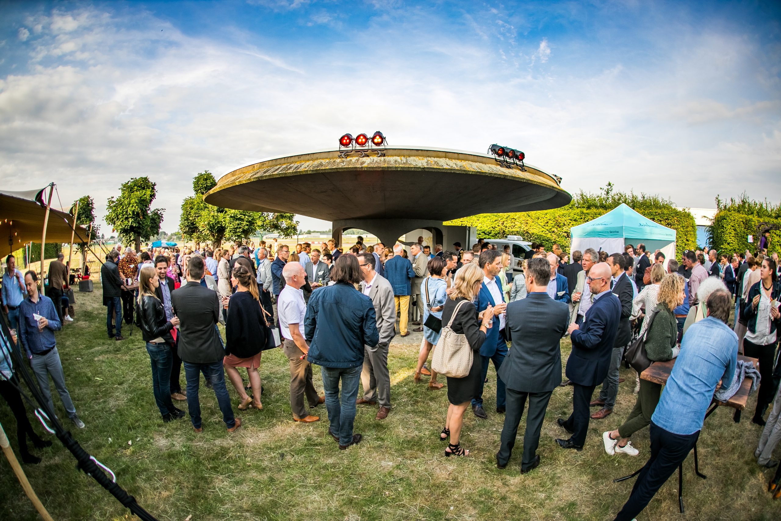 Vol huis voor eerste zomerfeest van Unizo provincie Antwerpen - Made in