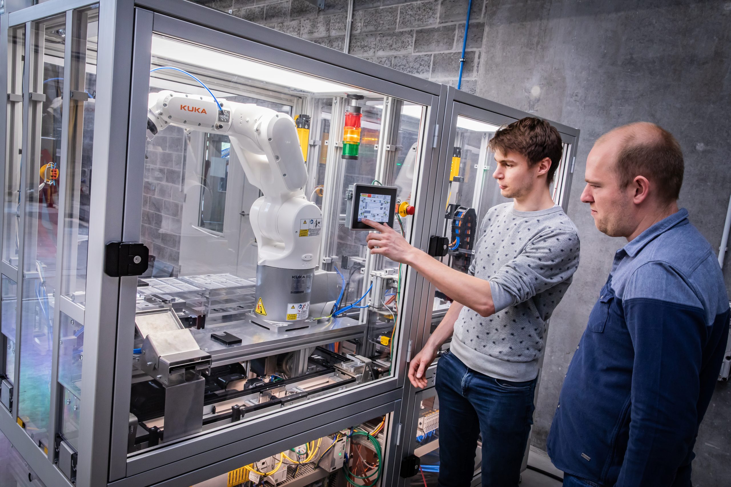 Slimme fabriek van Flanders Make demonstreert het productieproces van ...