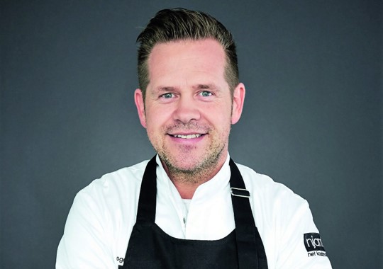 Topchef Roger Van Damme opent restaurant in Studio 100 pop-up theater ...