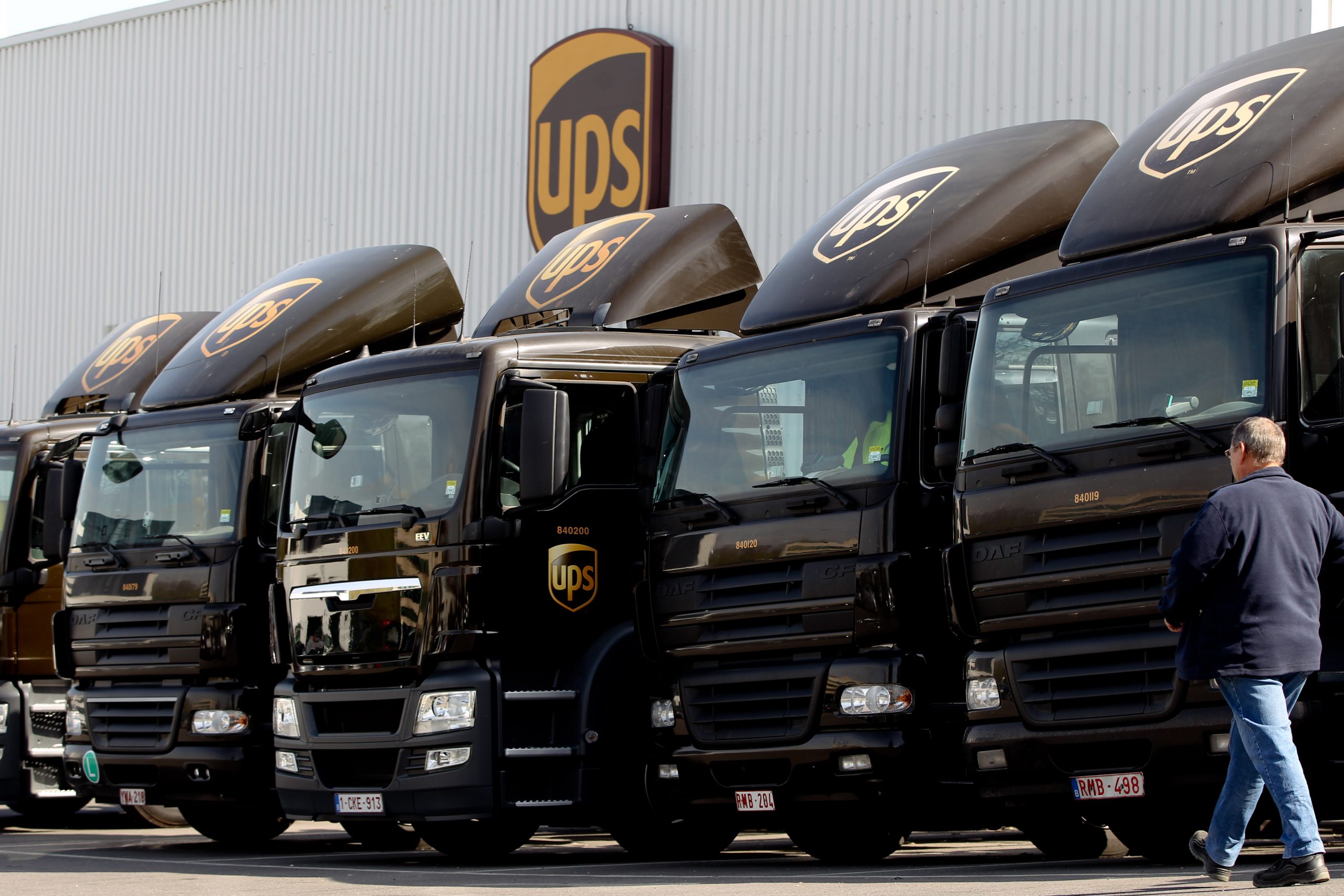 Koeriersbedrijf UPS wil tot 525 banen schrappen in België - Made in