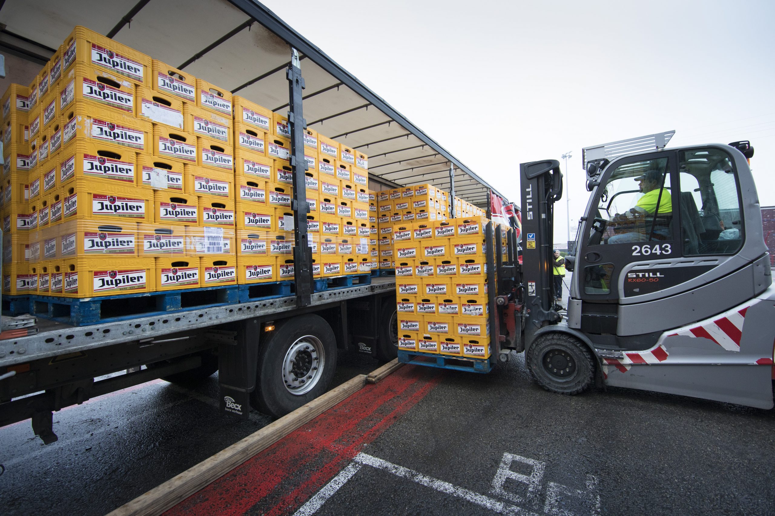 AB InBev verhinderde invoer vanuit goedkopere buurlanden - Made in