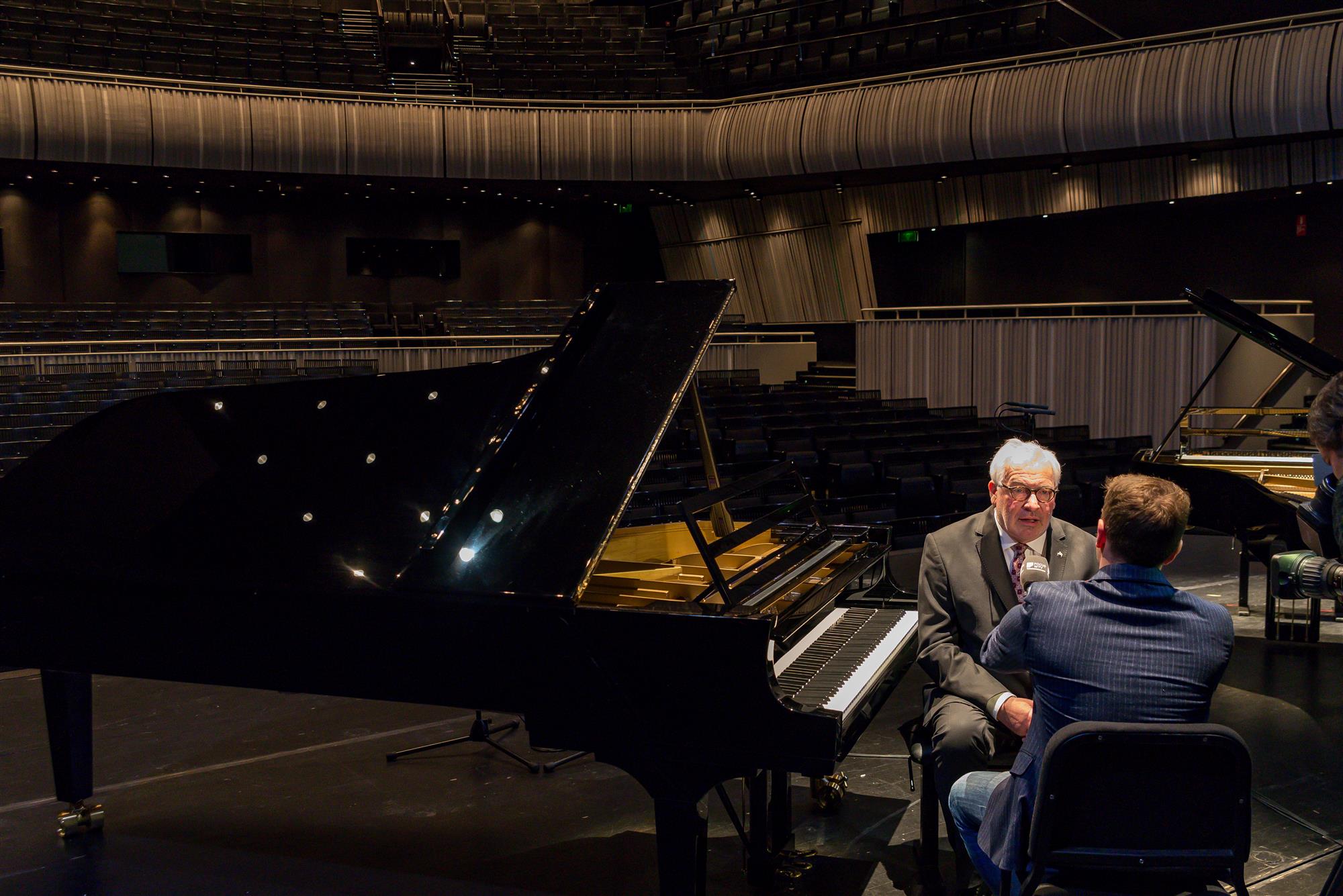 Chris Maene wil de wereld veroveren met unieke piano van eigen makelij ...