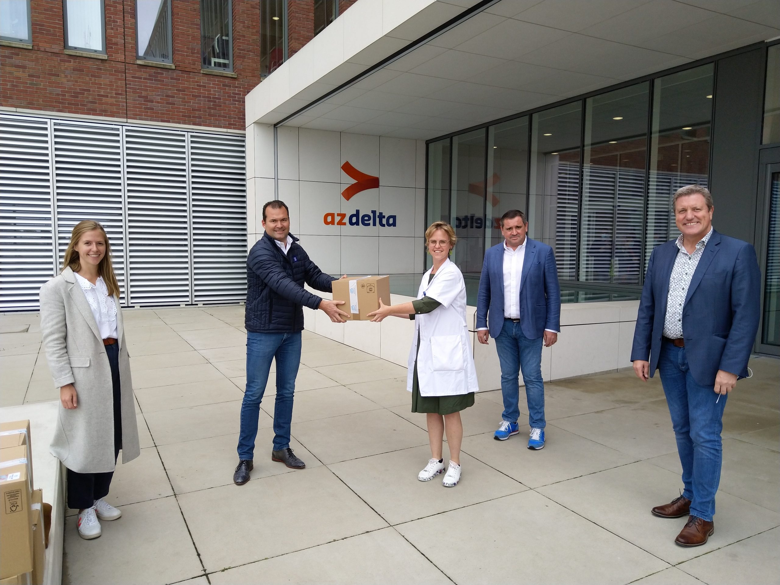 Chris Cardon en Jeroen Beeuwsaert in de rol van wilde weldoeners voor ...